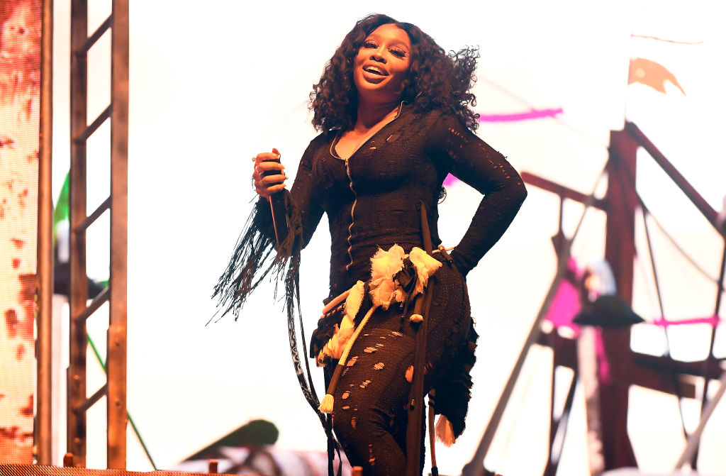 SZA Claps Back At Critics Following Leaked Tour Video