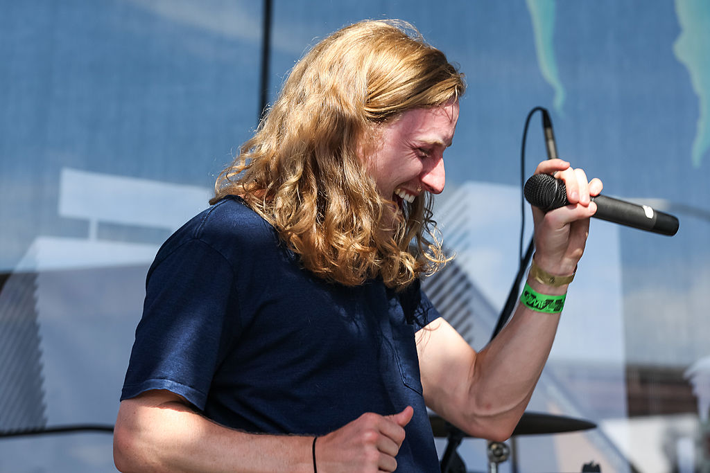 Asher Roth Used To Babysit Justin Bieber, Lived In Same Building As ...