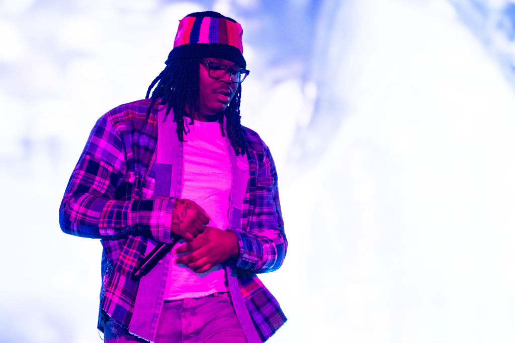 LUCKI Gets Mobbed By Fans