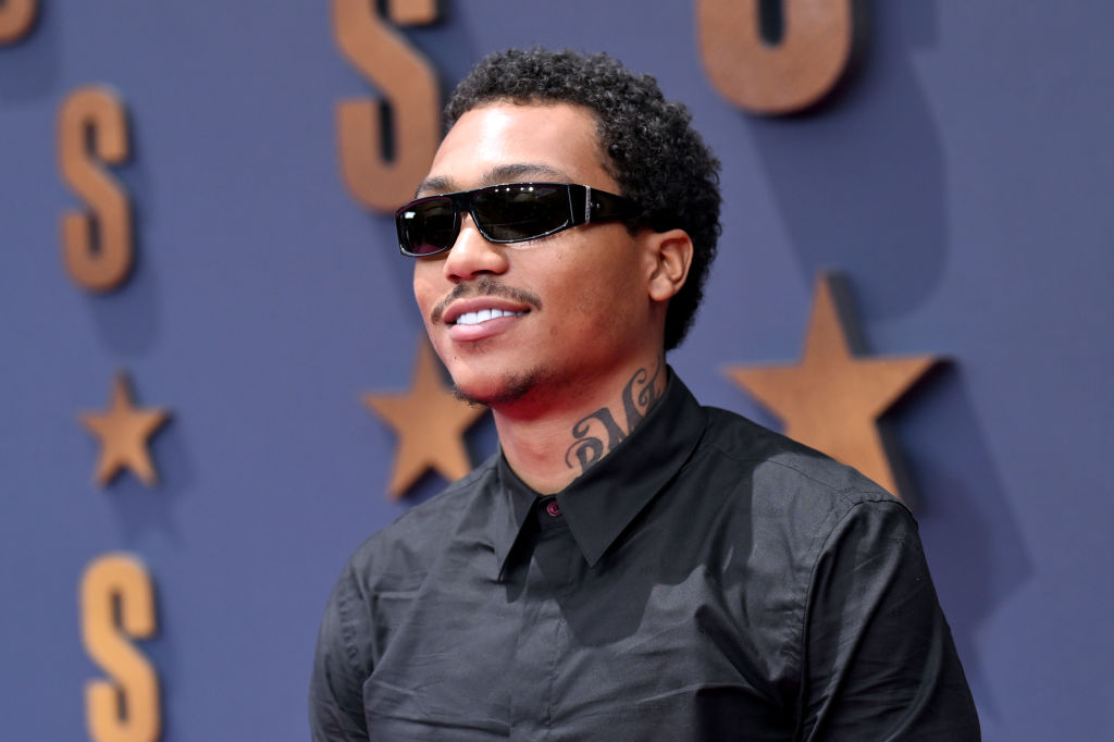 Lil Meech Gifts Summer Walker Flowers, Causes A Debate