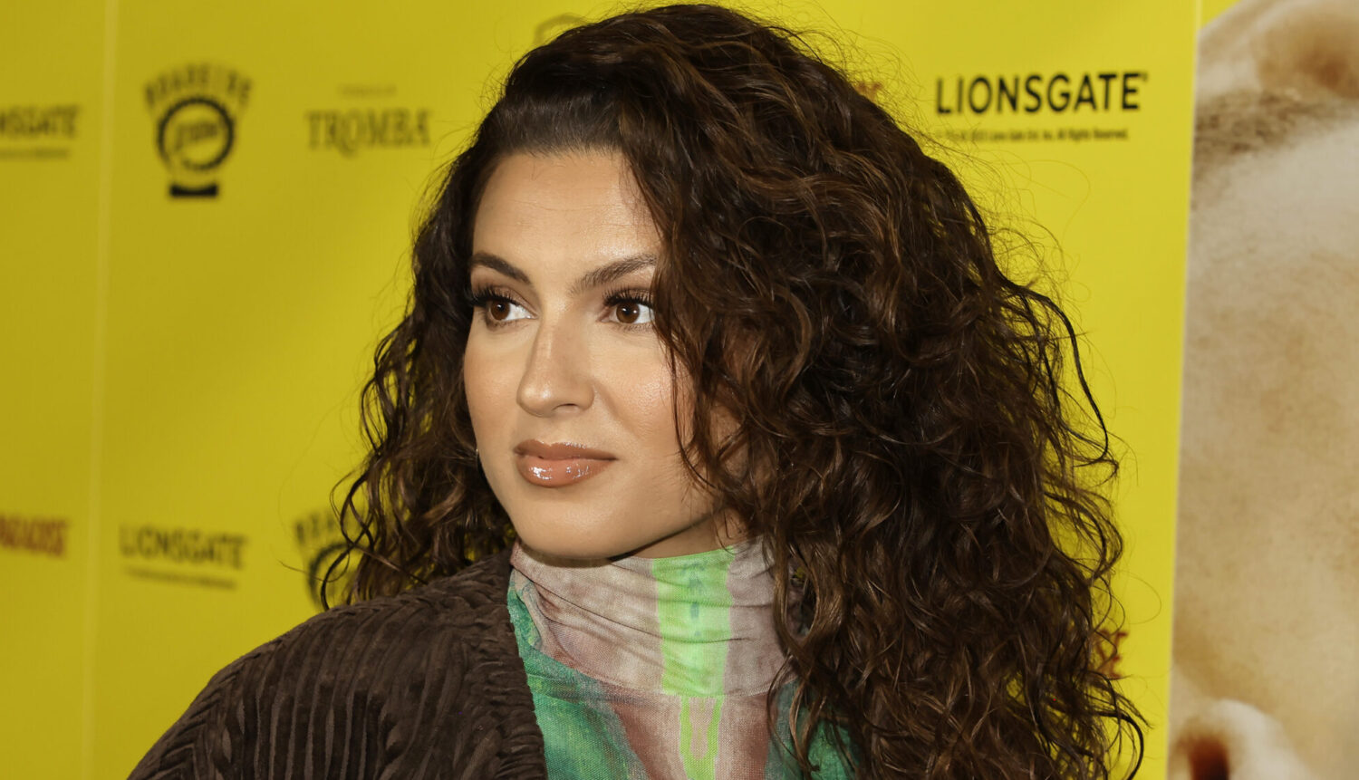 Tori Kelly Hospitalized After Collapse, Doctors Reportedly Discovered ...