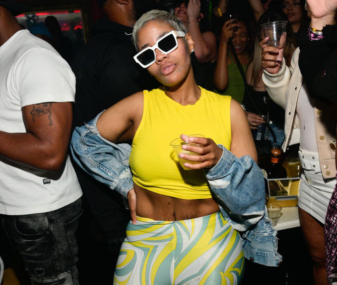 Akbar V Claims To "Rap Circles Around" Other Artists