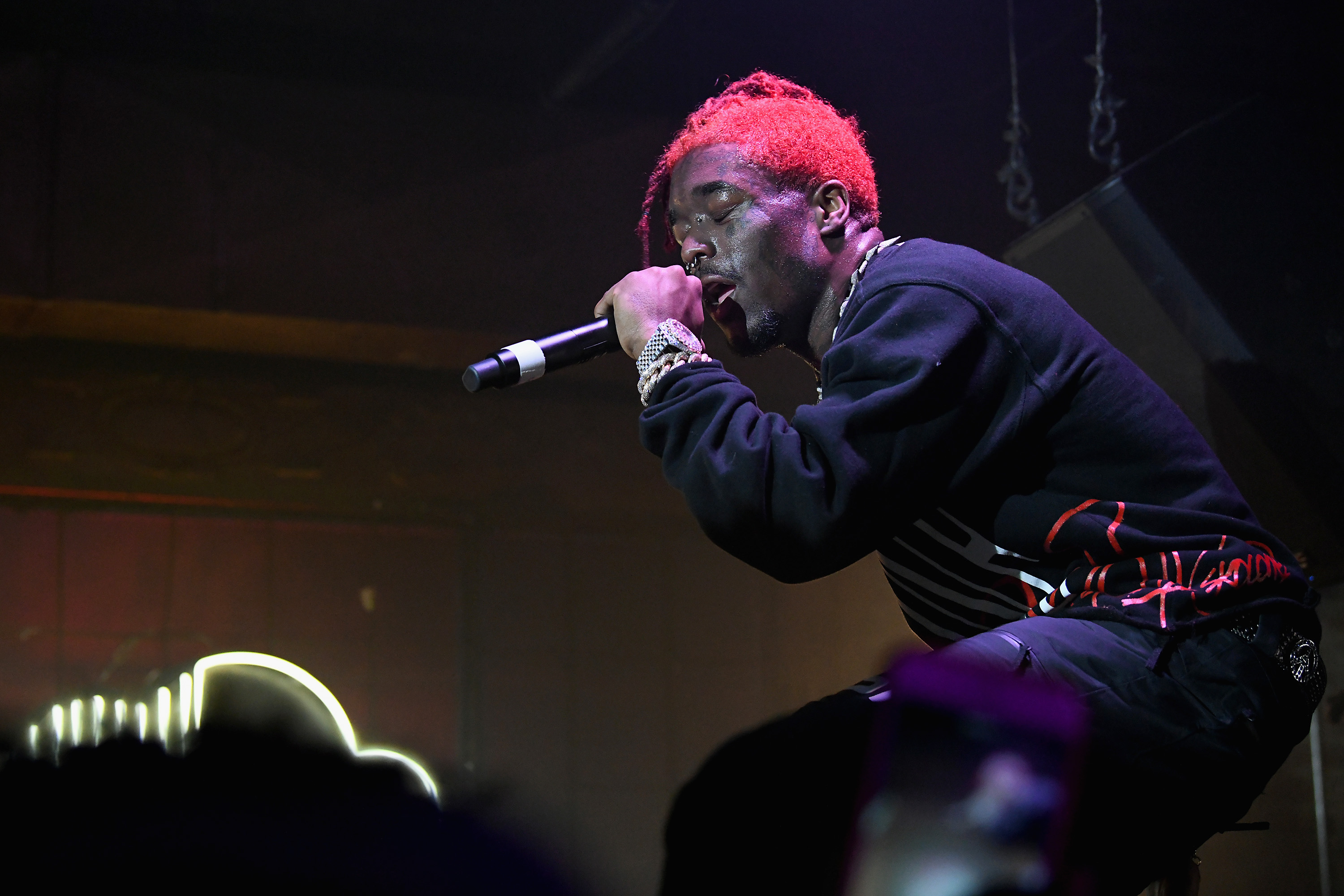 Watch Lil Uzi Vert Miraculously Escape A Mob Of Fans On His Way To The ...