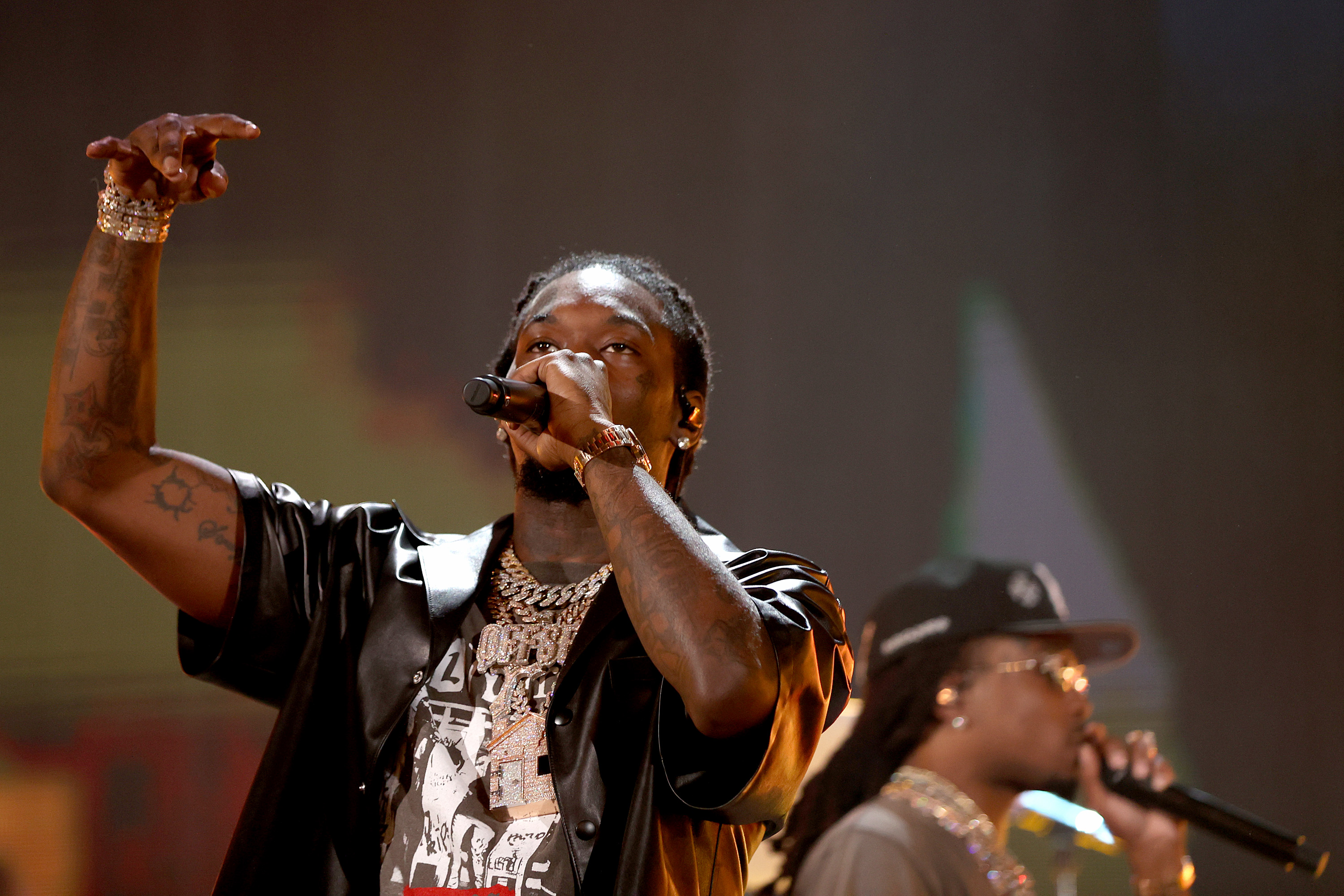 Offset & Quavo Deliver An Impromptu Performance Of Mario's "Let Me Love ...