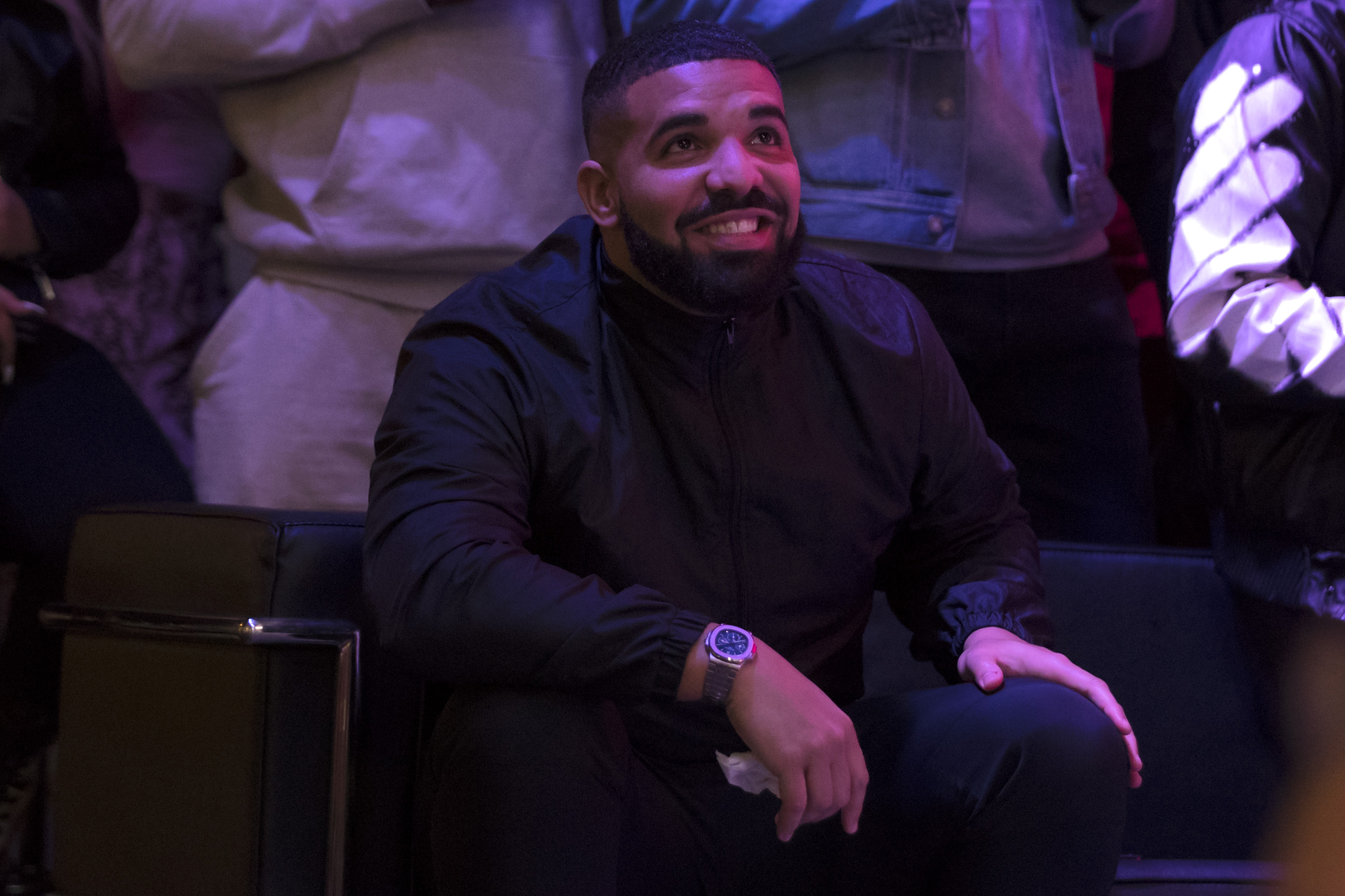 Drake Appears To Debut New Hairstyle Ahead Of "CLB"