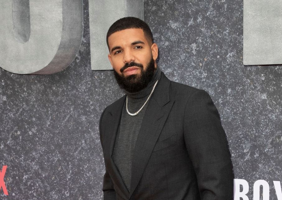 Drake's Baby Mama Sophie Brussaux Flaunts Bikini Body During Island ...