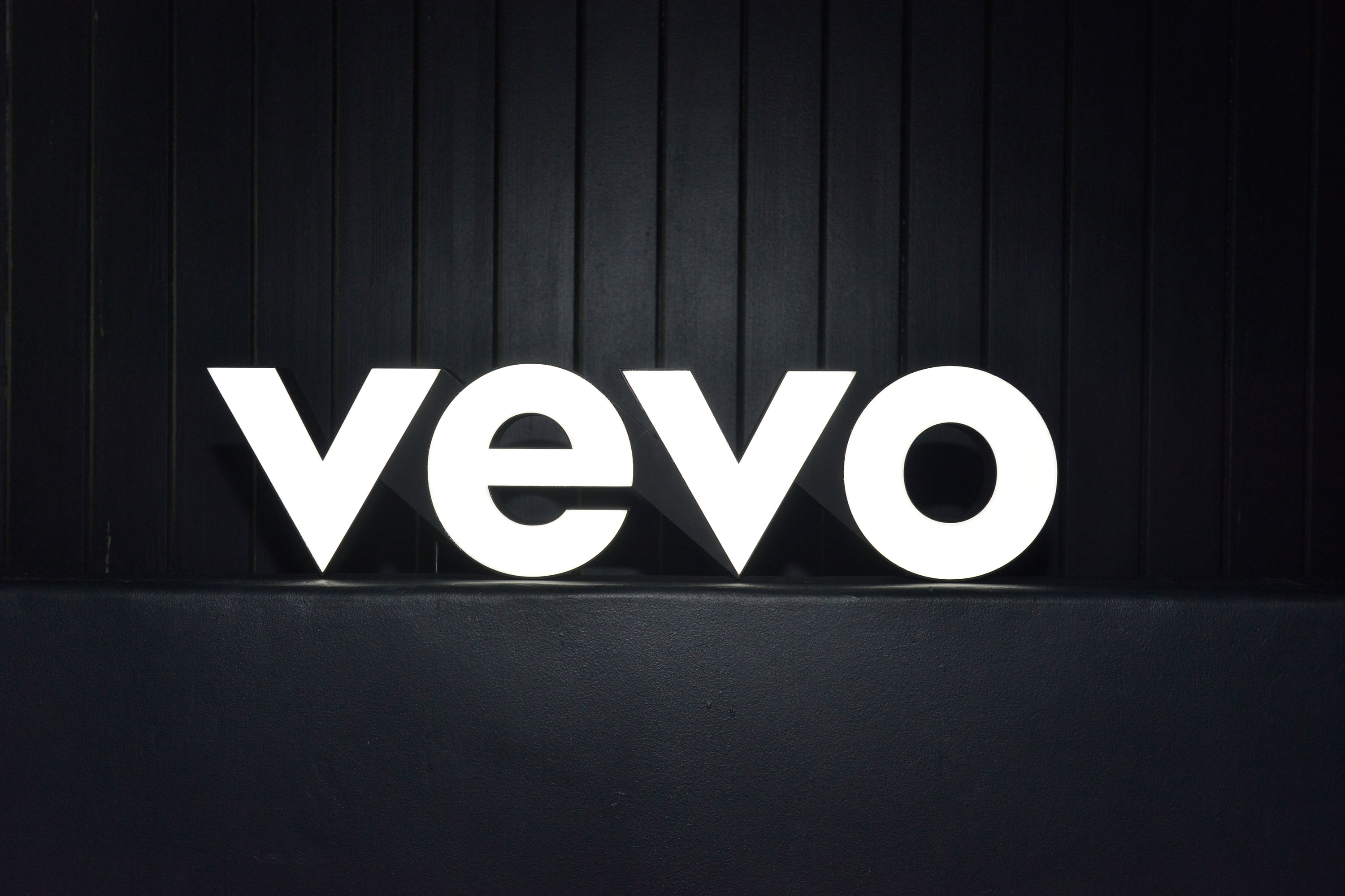 Two French Teens Arrested For Vevo Hacks Of "God's Plan" & Other Music ...