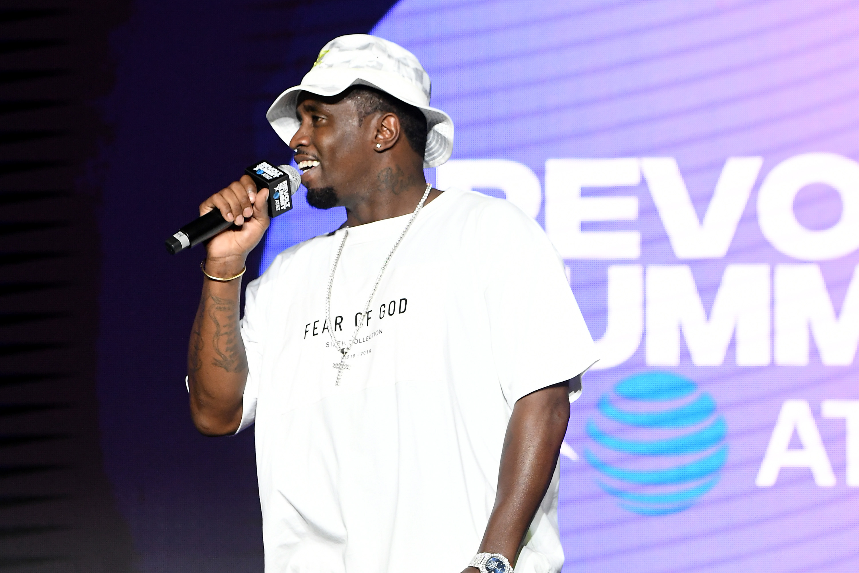 Diddy Hosting IG Live Dance-A-Thon With Drake, Megan Thee Stallion, & More