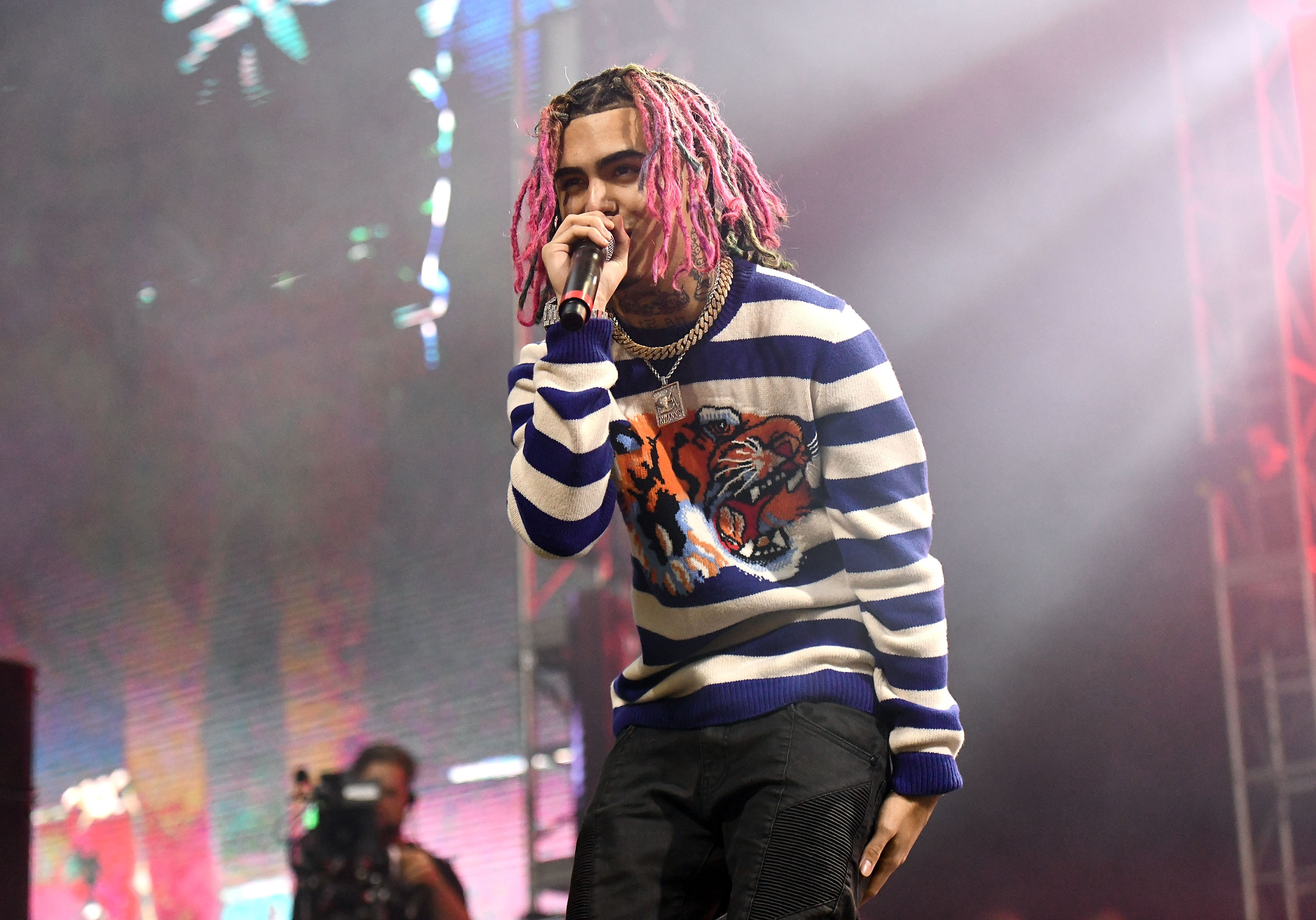 Lil Pump, "Cash Me Outside" Girl Danielle Bregoli Have Shopping Cart Race