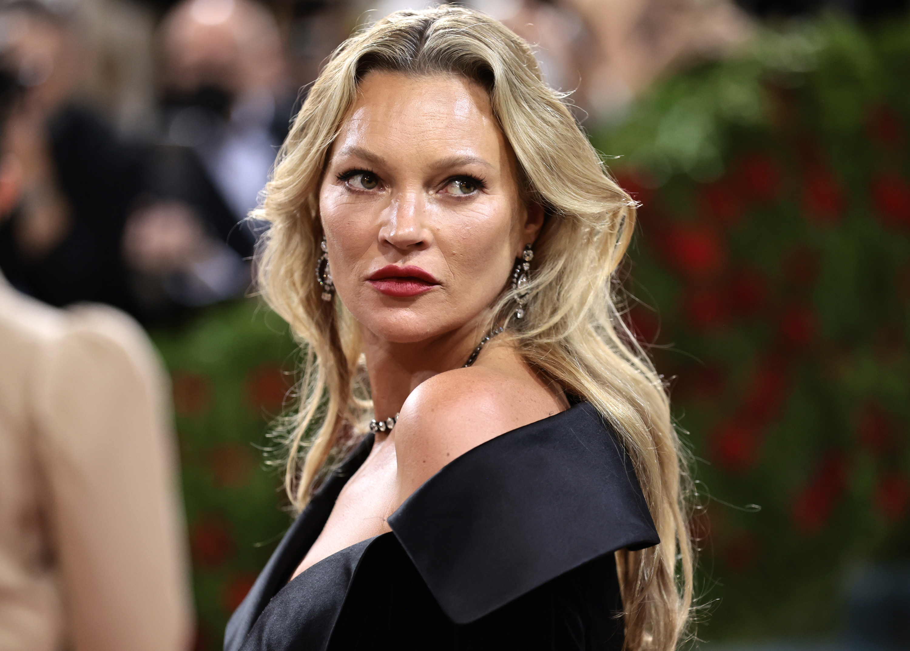 Kate Moss Felt Vulnerable And Scared At Topless Shoot With Mark Wahlberg