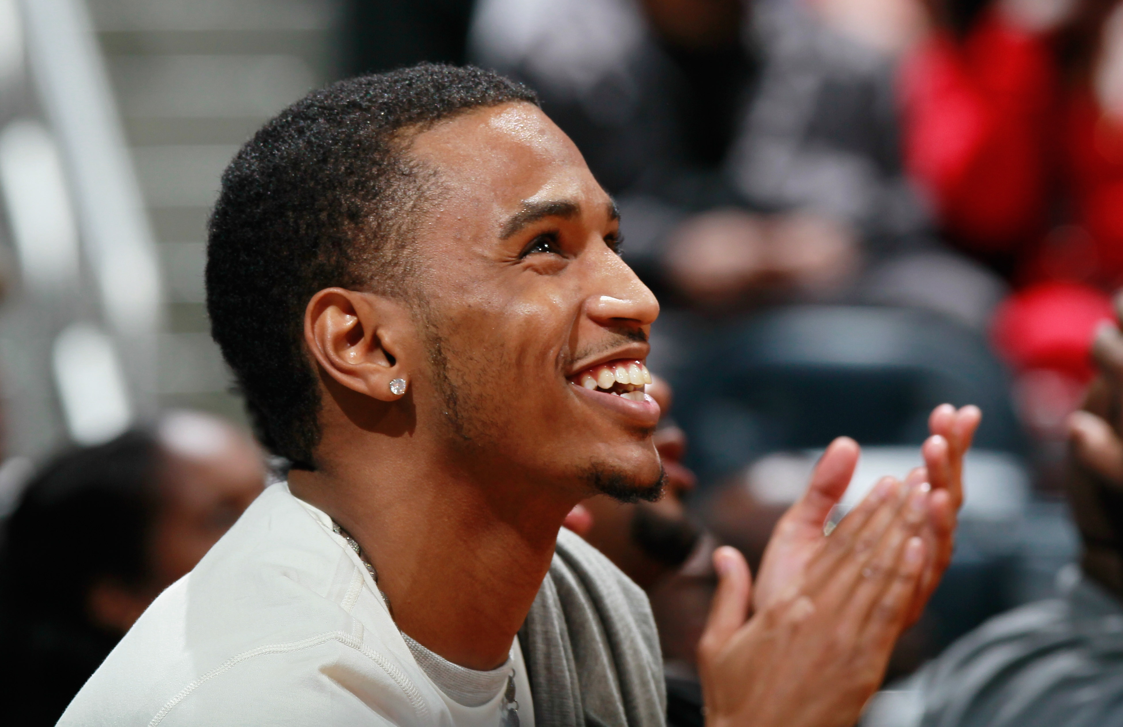 Trey Songz Shares Adorable Photo Of Him & Son Courtside At Knicks Game