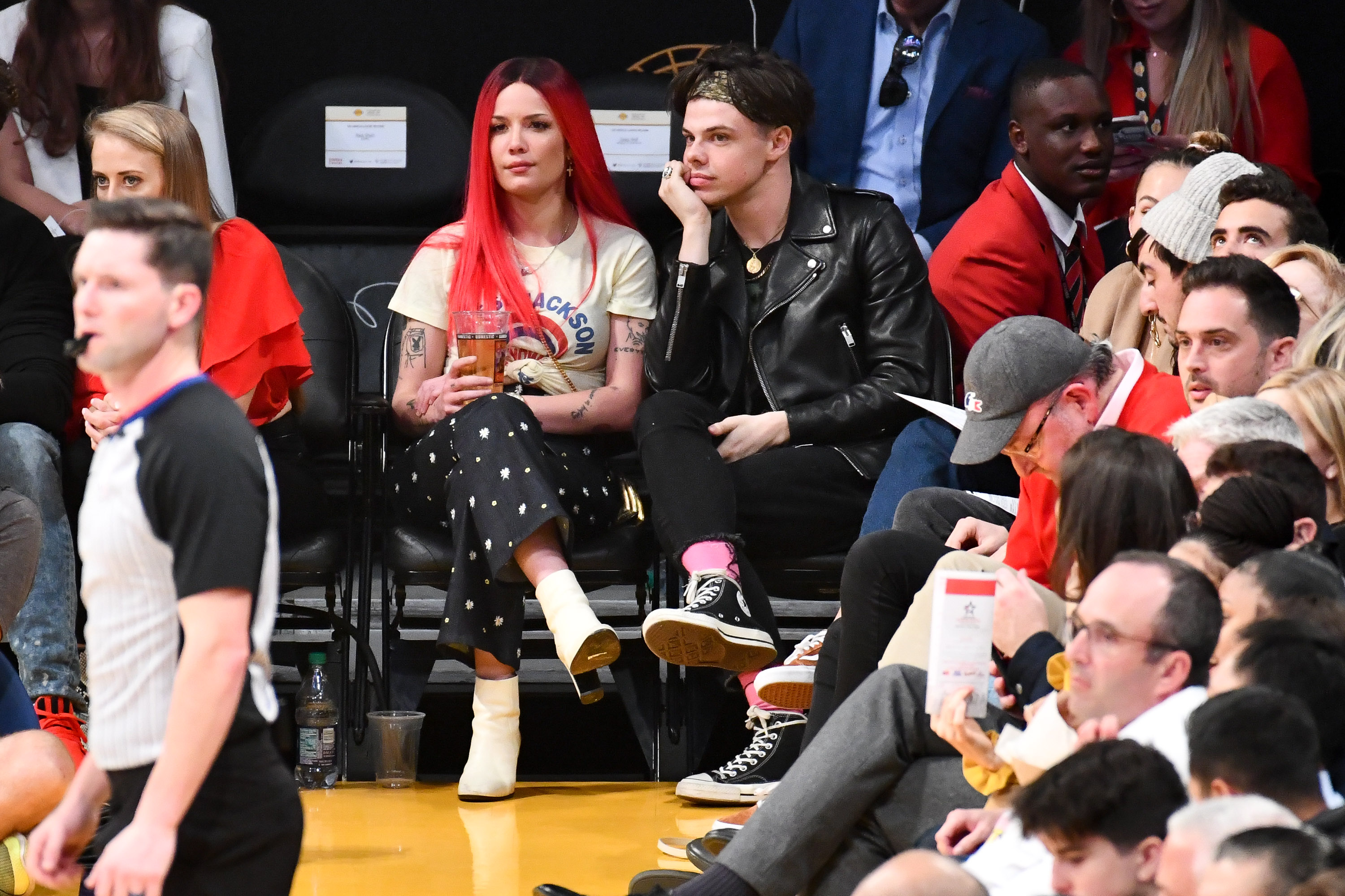 Halsey Is The Most Supportive Girlfriend Backstage Of Yungblud's ...