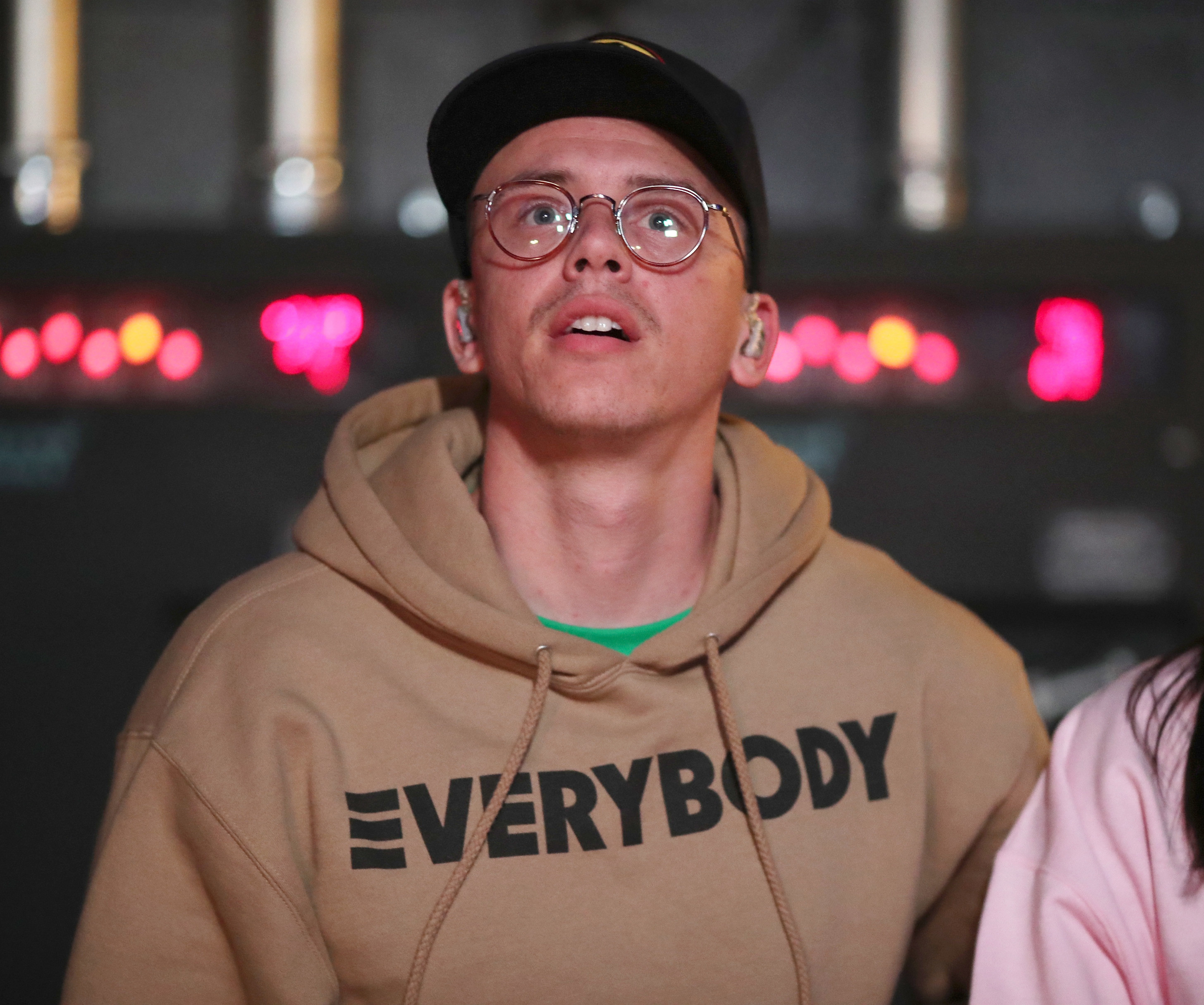Watch Logic's Gaming House/Studio Tour