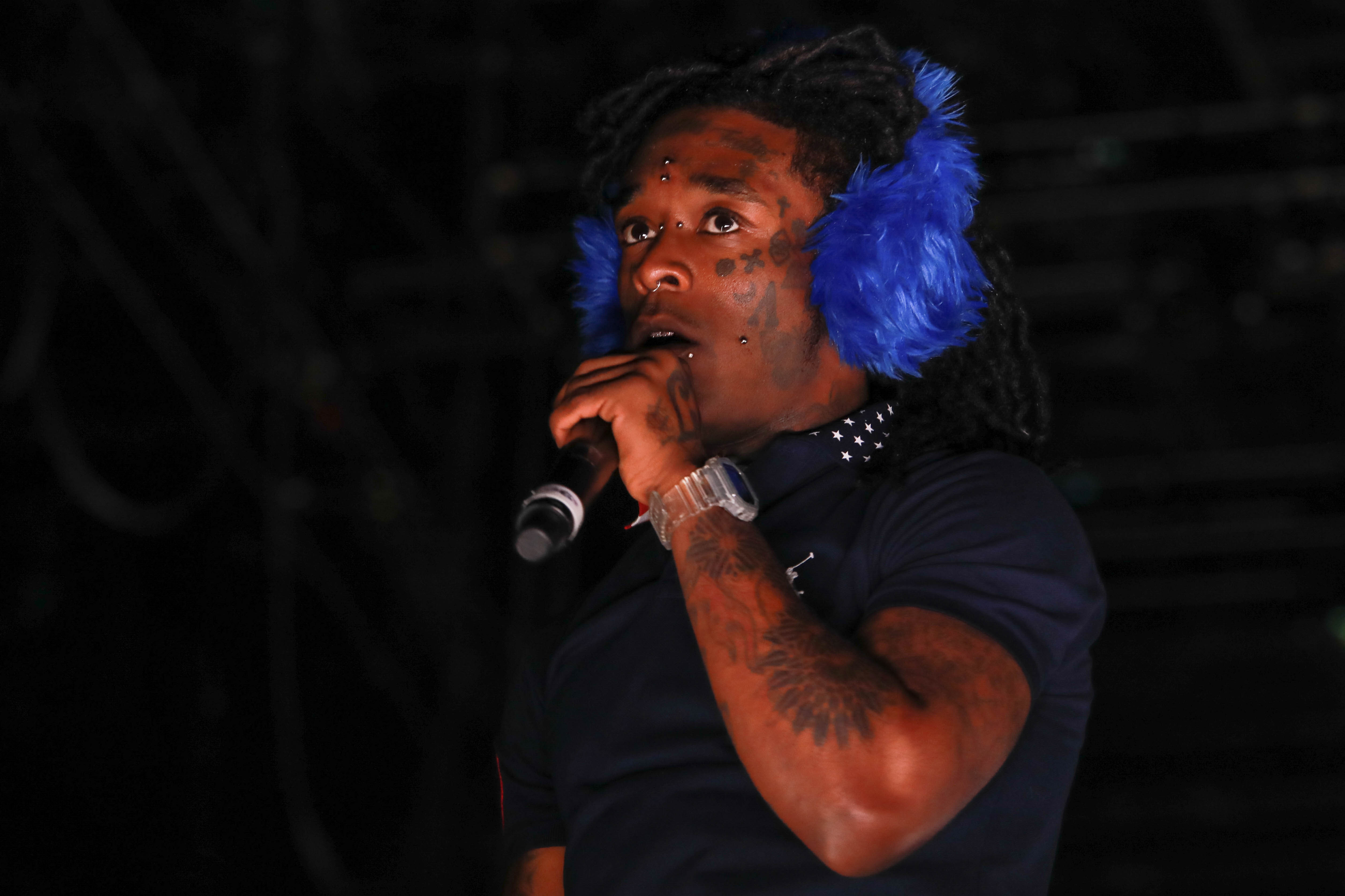 Lil Uzi Vert Fan Crosses Stage At Graduation, Asks Uzi To Pay His ...
