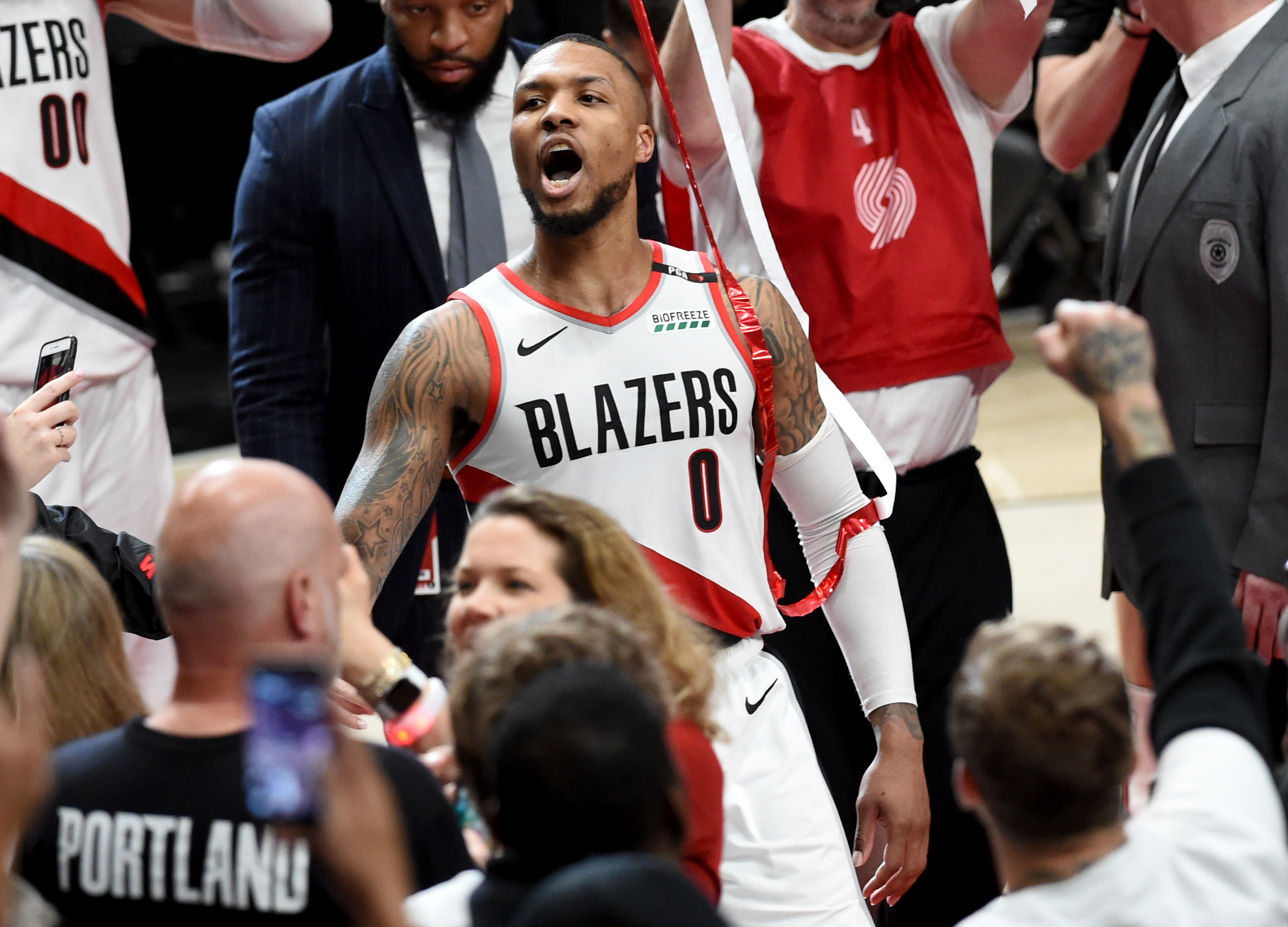 Damian Lillard Reveals How Infamous Thunder Meme Dresses His Home