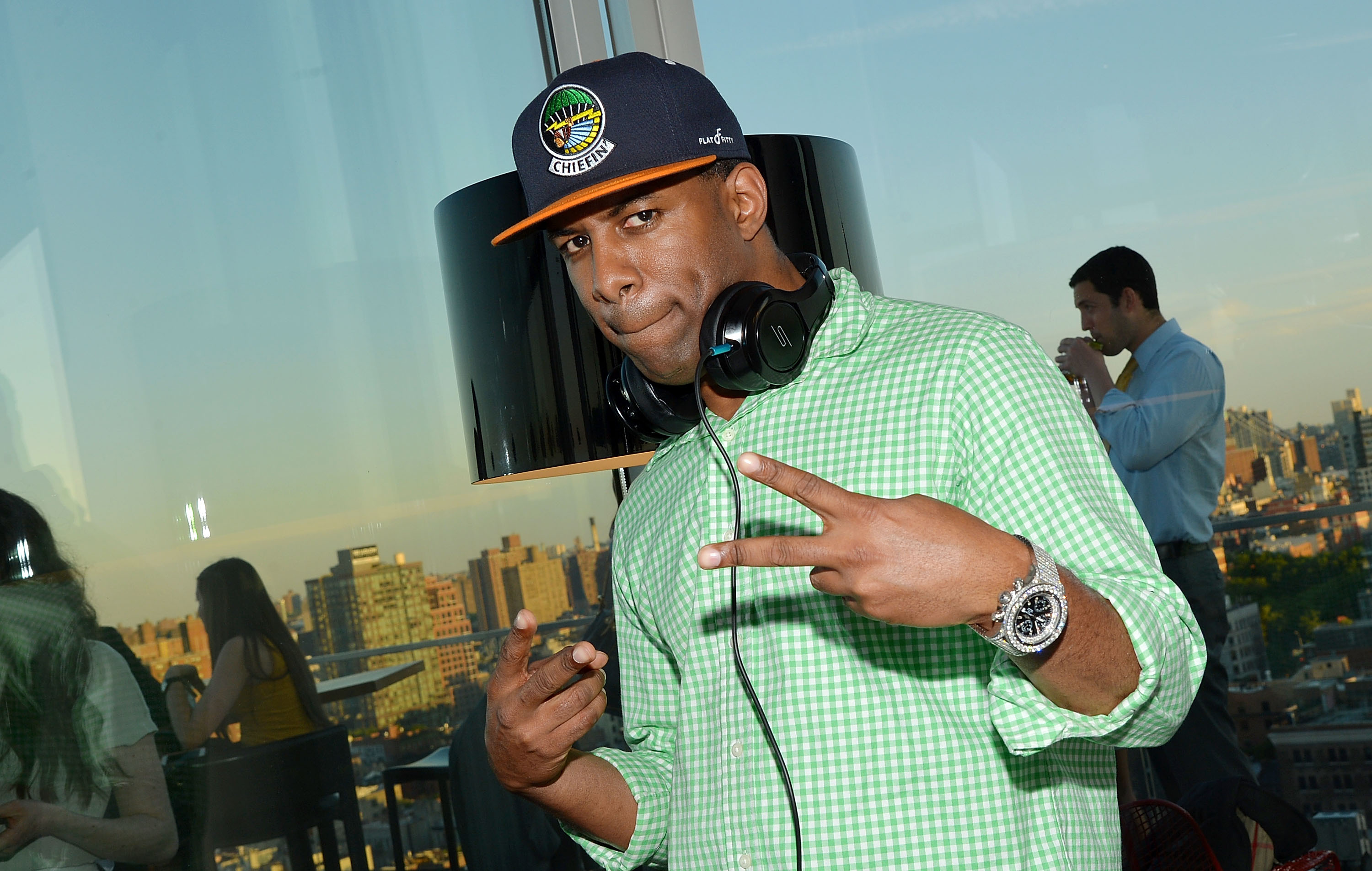 DJ Whoo Kid Announces “Lost Flash Drive” Mixtape With G-Unit