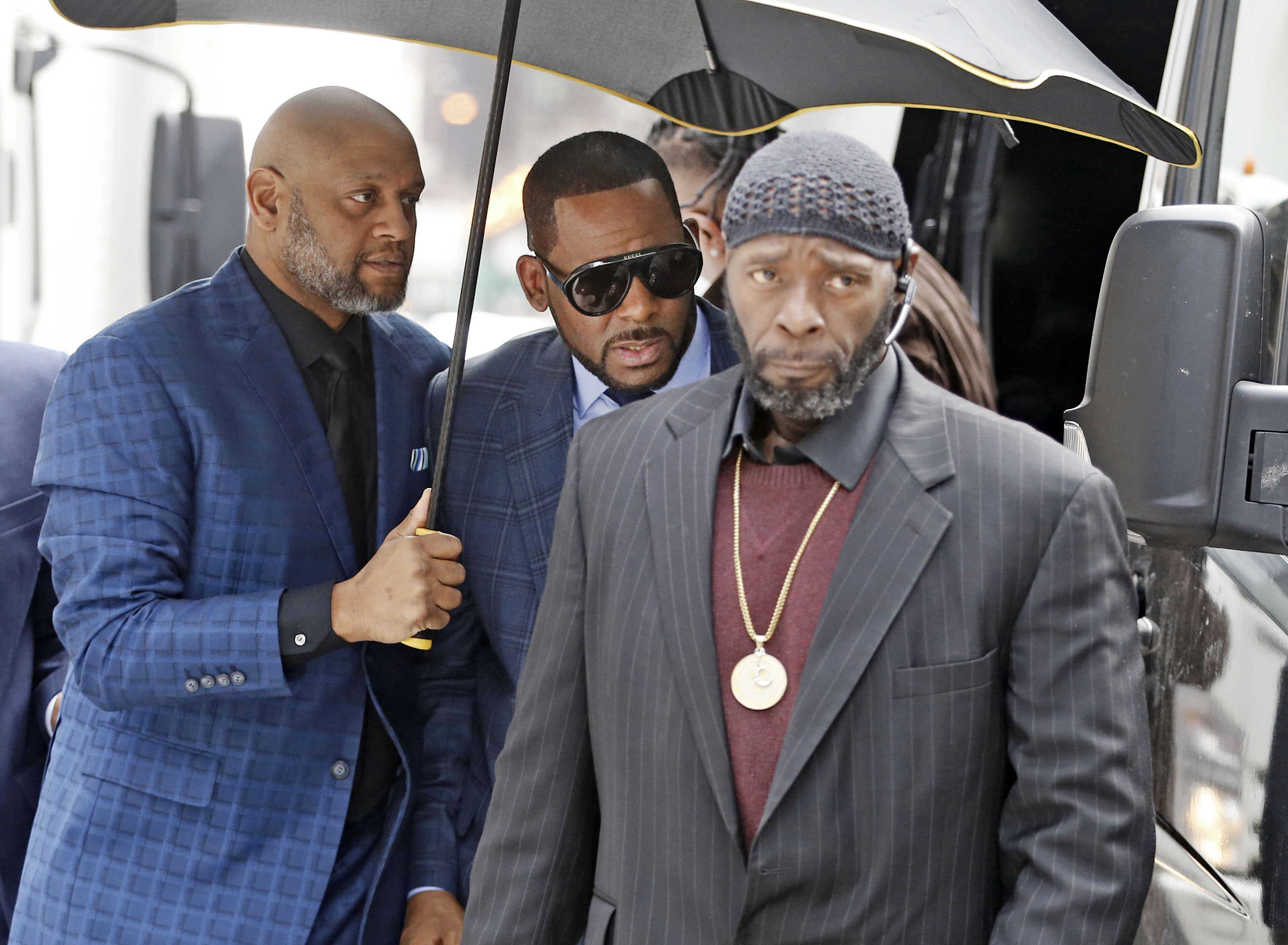 R. Kelly's New Mugshot For Unpaid Child Support Surfaces