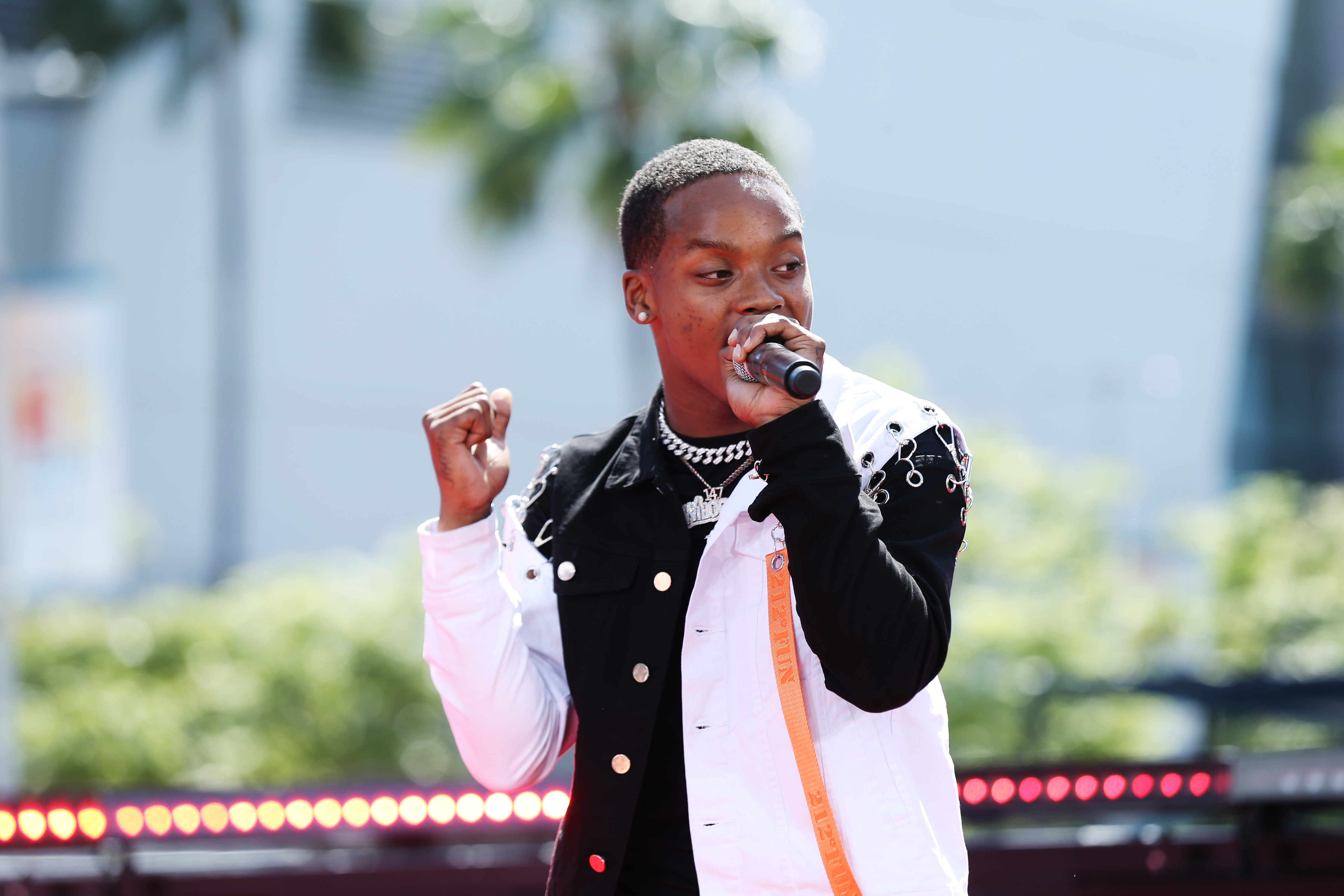 Calboy Challenges Drake, Quavo & More On The Court In New IG Video