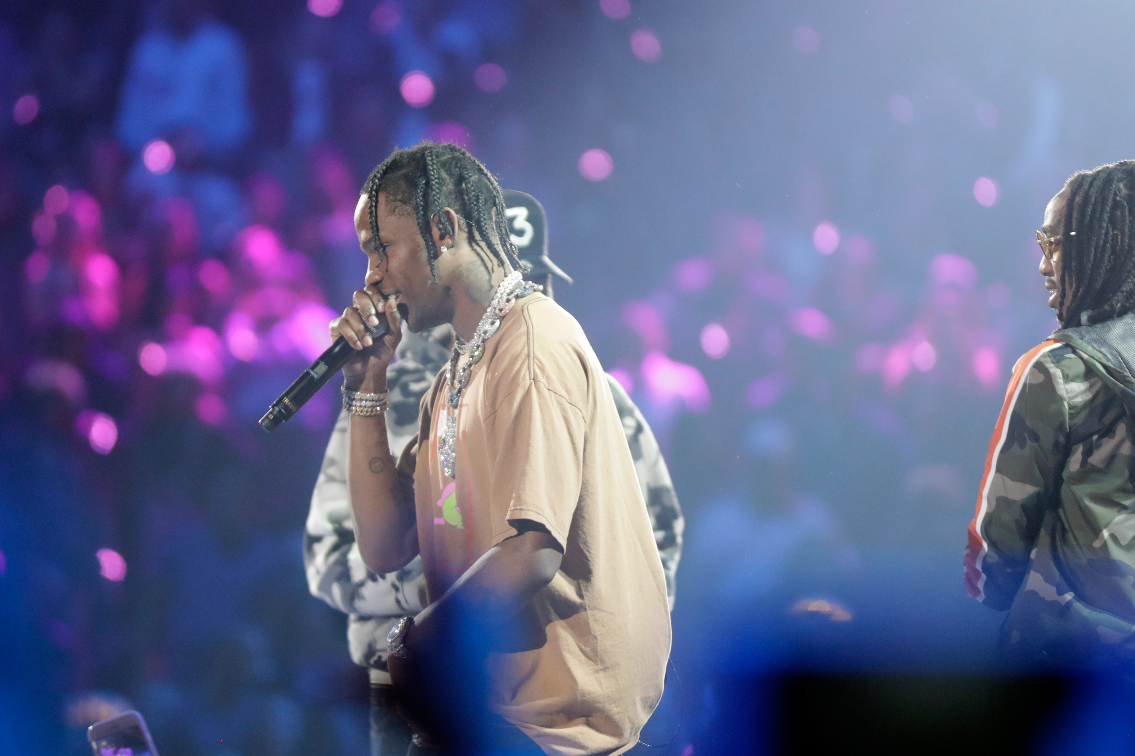 Travis Scott Is Premiering "Birds In the Trap Sing McKnight" Right Now