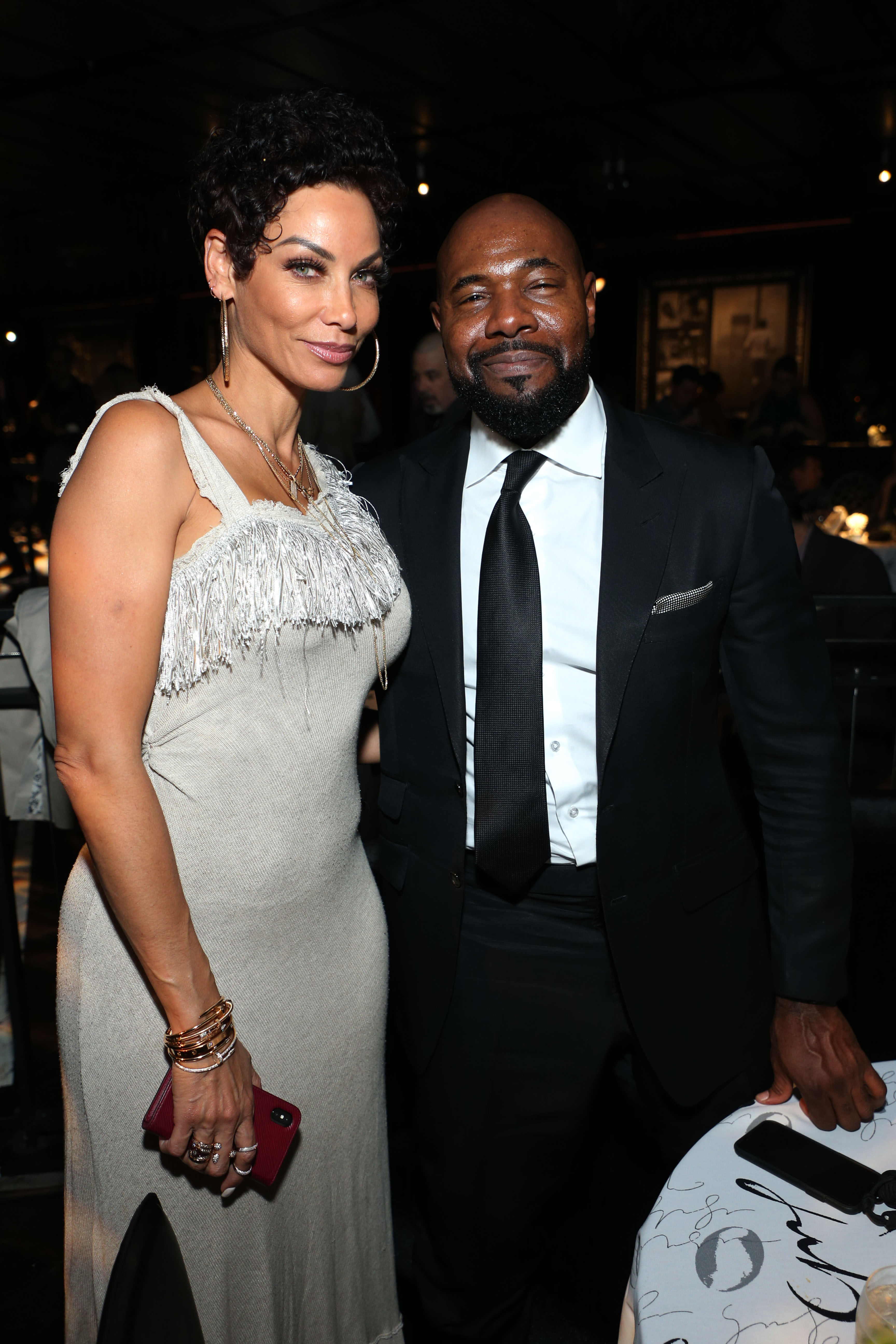 Nicole Murphy Spotted Kissing Married Man; Says They're Just "Family ...