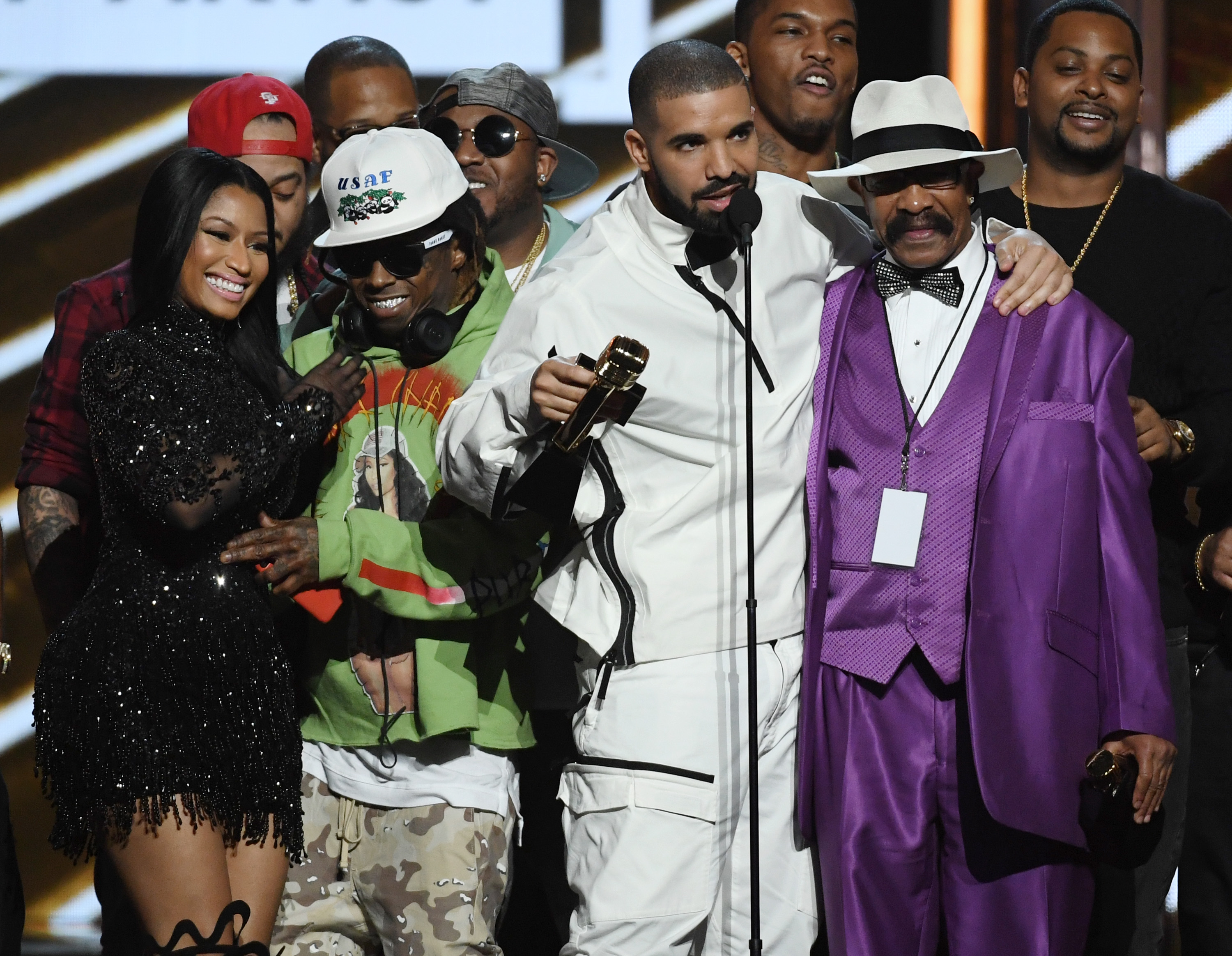 Top Tracks: Lil Wayne & Drake "Family Feud" #1, Unsurprisingly