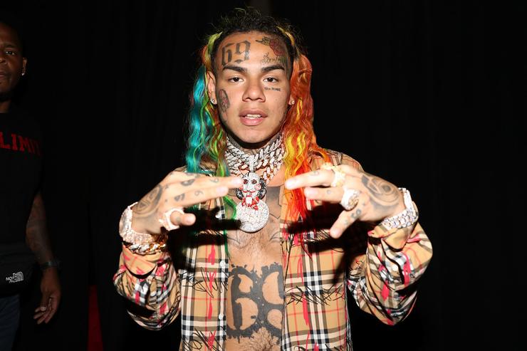 Tekashi 6ix9ine Claims His Girlfriend Jade Will Become "Bigger Than ...