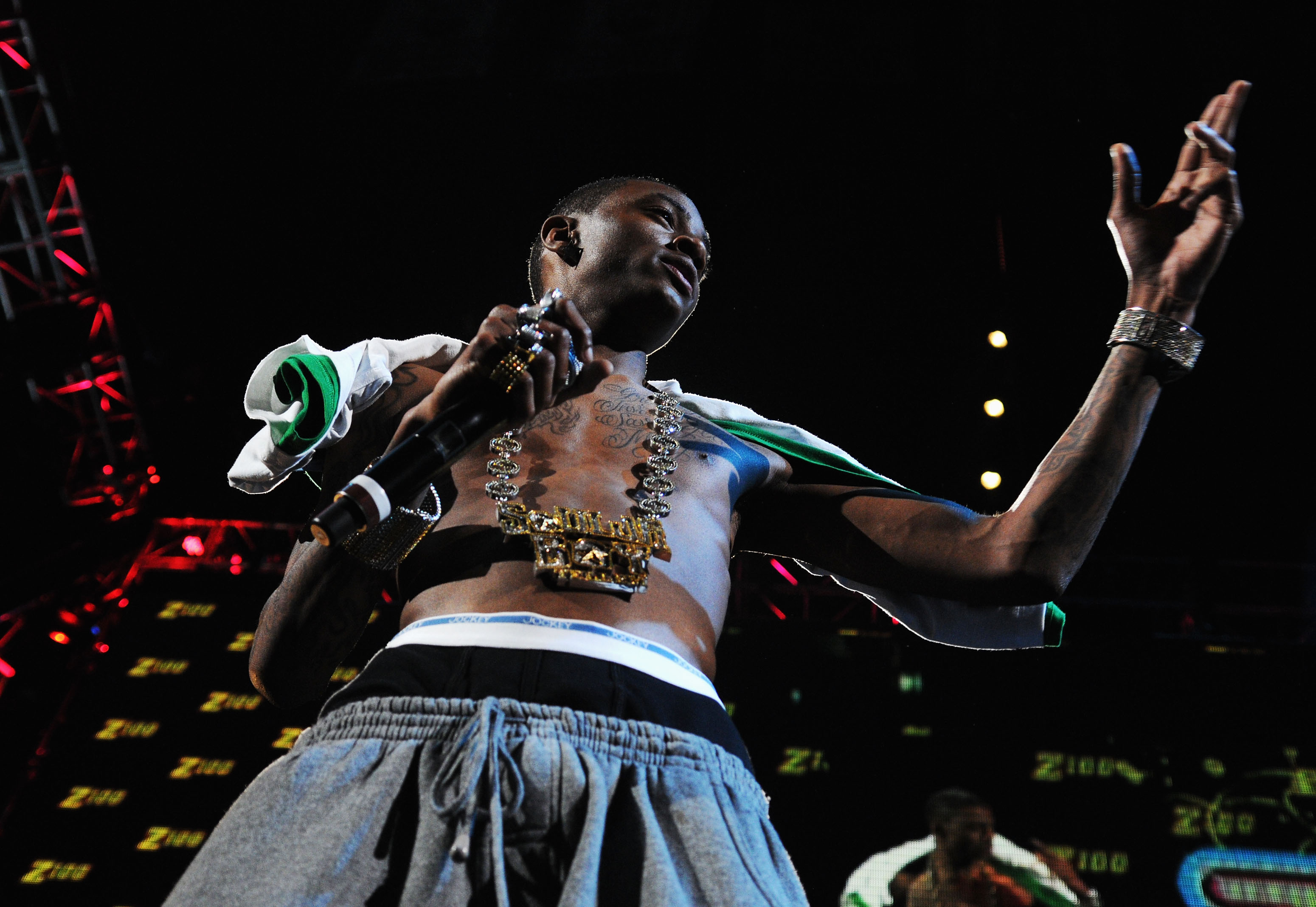 Soulja Boy Bashes Drake, Tyga & Kanye West In Breakfast Club Interview