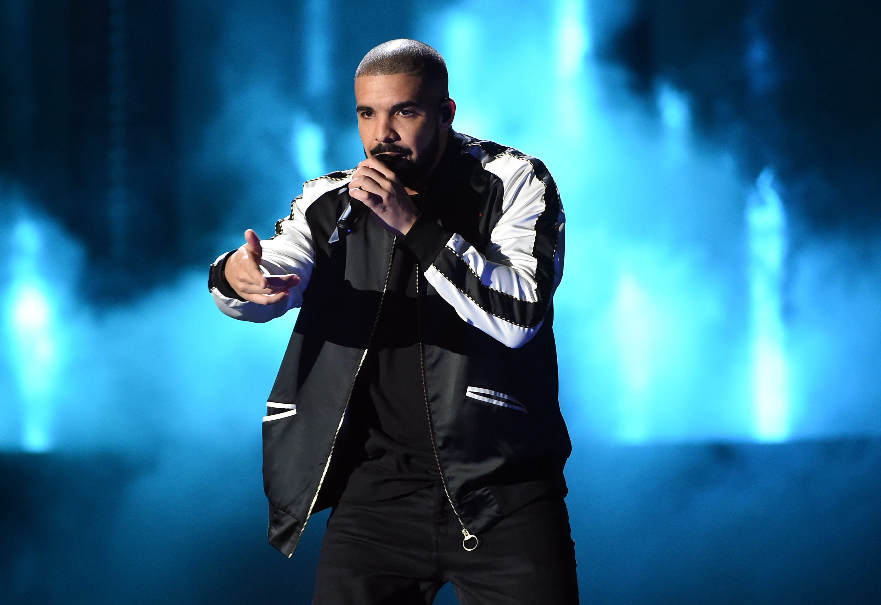 Drake Ties The Beatles As Only Artists To Have At Least 20 Hot 100 Top ...