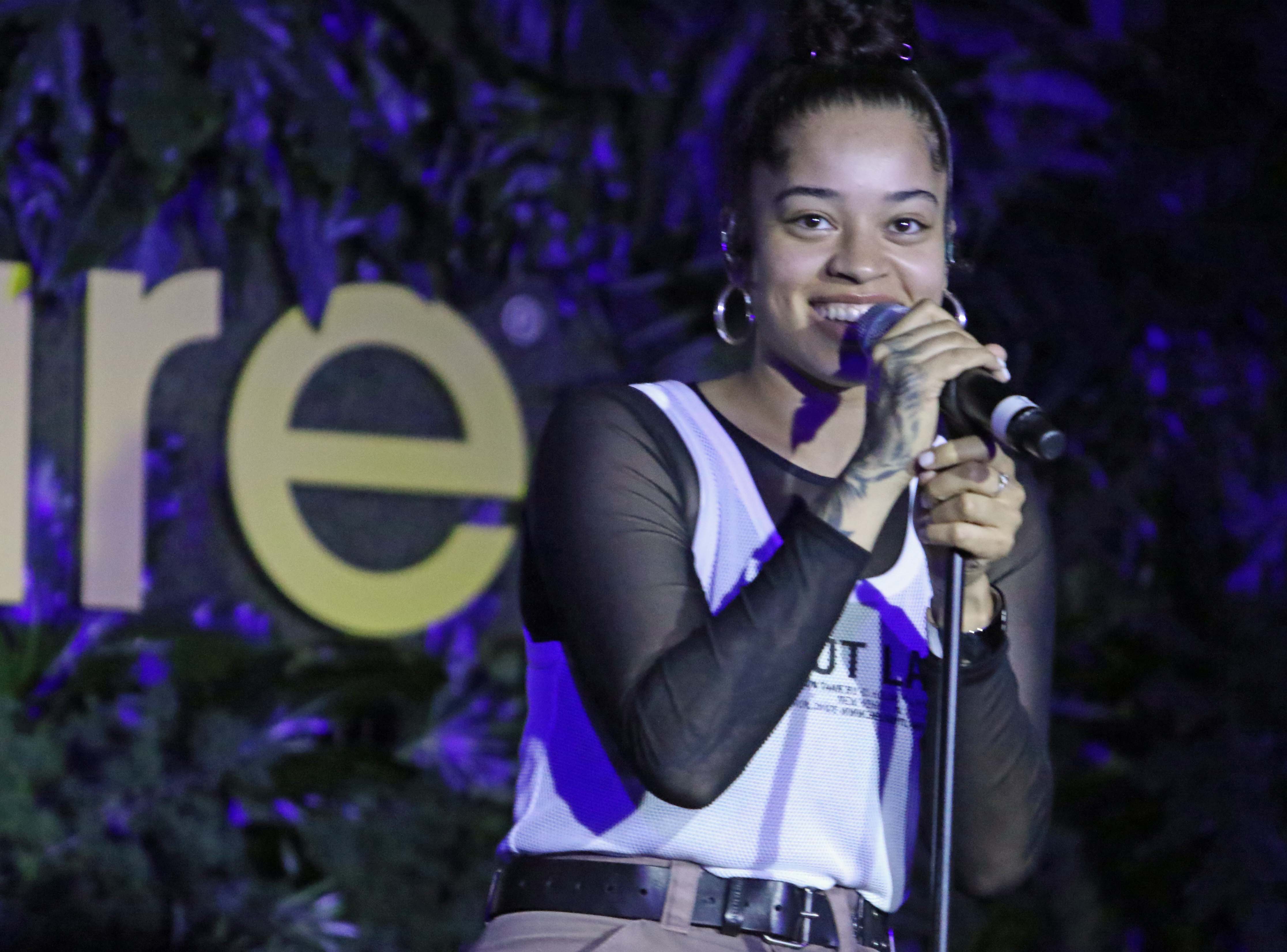 Ella Mai Is The Second Woman To Ever Celebrate 15 Weeks At #1 On R&B ...
